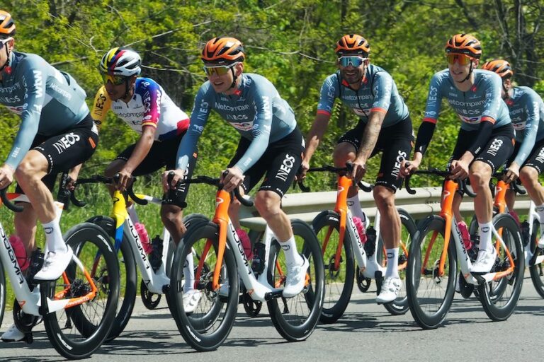 Luces rojas y espero que no alarmas tras el mal momento de Egan Bernal